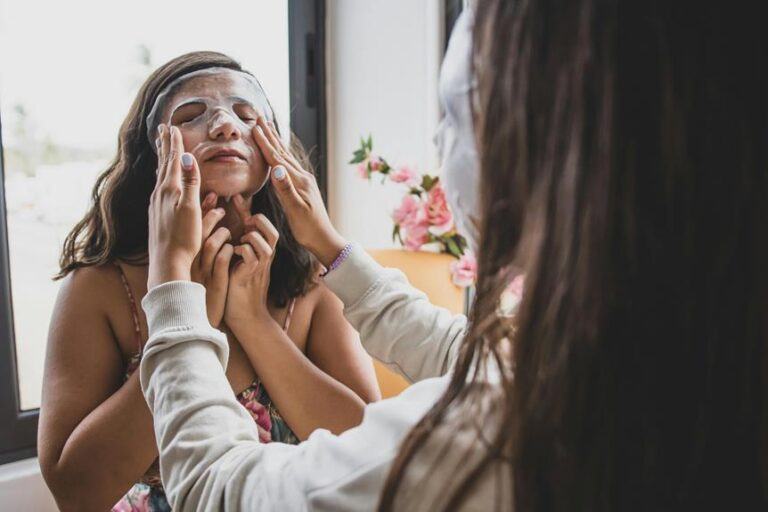 How to Use Cinnamon for Skincare: Scrubs, Masks, and More - Extract World